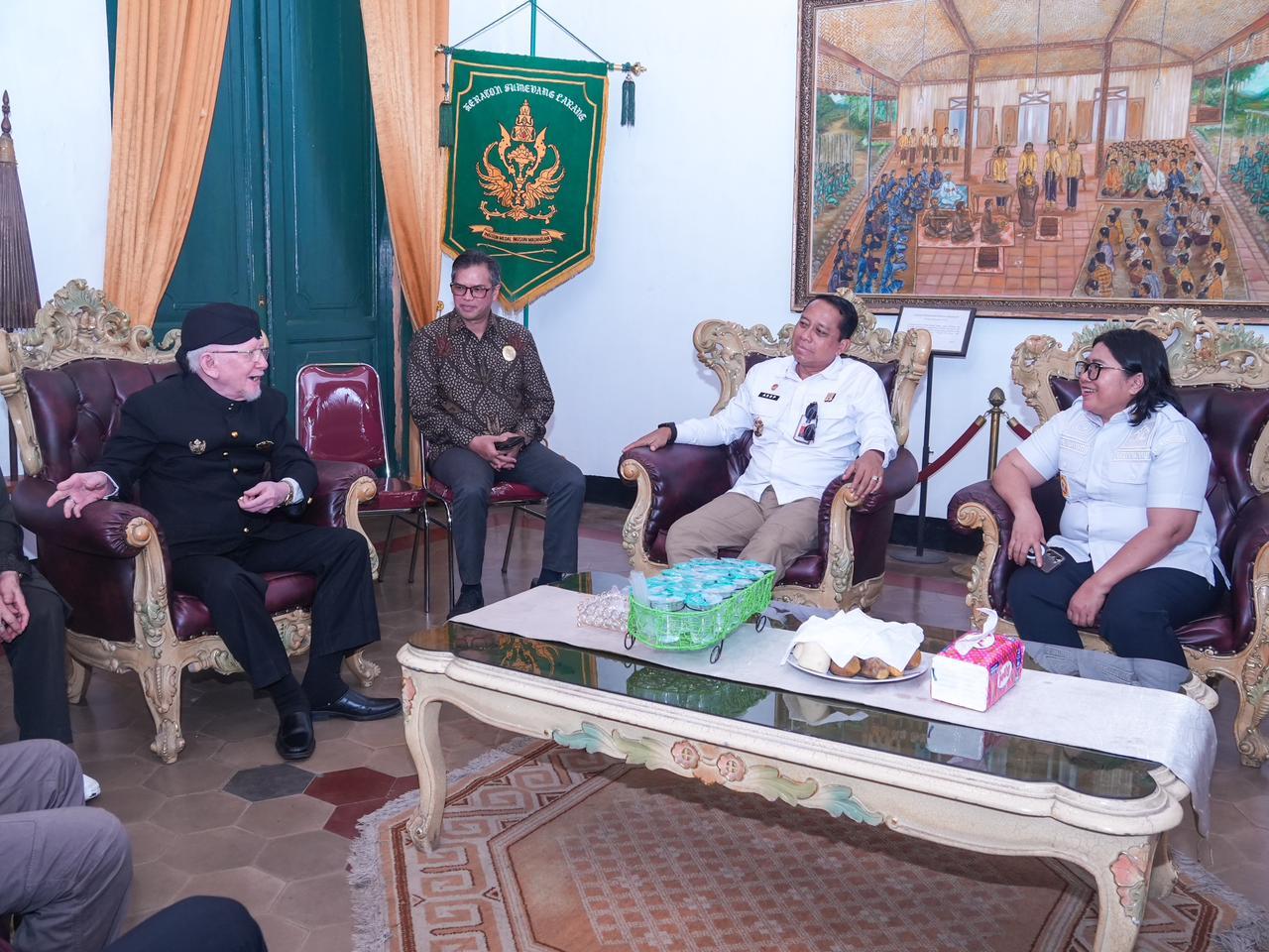 Selamatkan Warisan Leluhur, Kanwil Kemenkum Jabar Serahkan Sertifikat ...